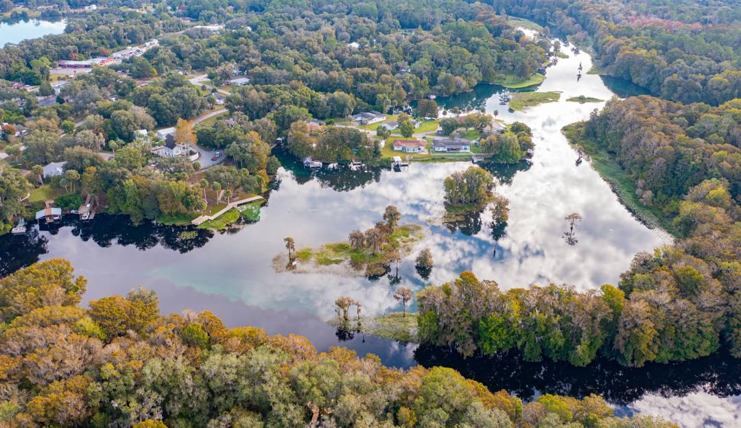Boating on Withlacoochee River, Florida | Recademics™