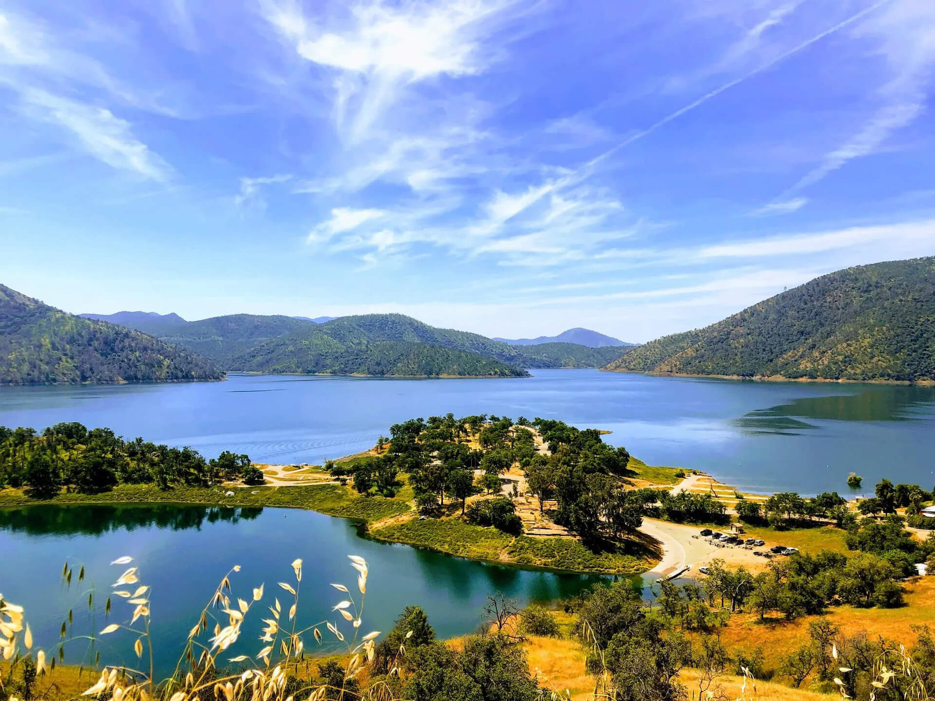 Boating on Pine Flat Lake, California | Recademics™